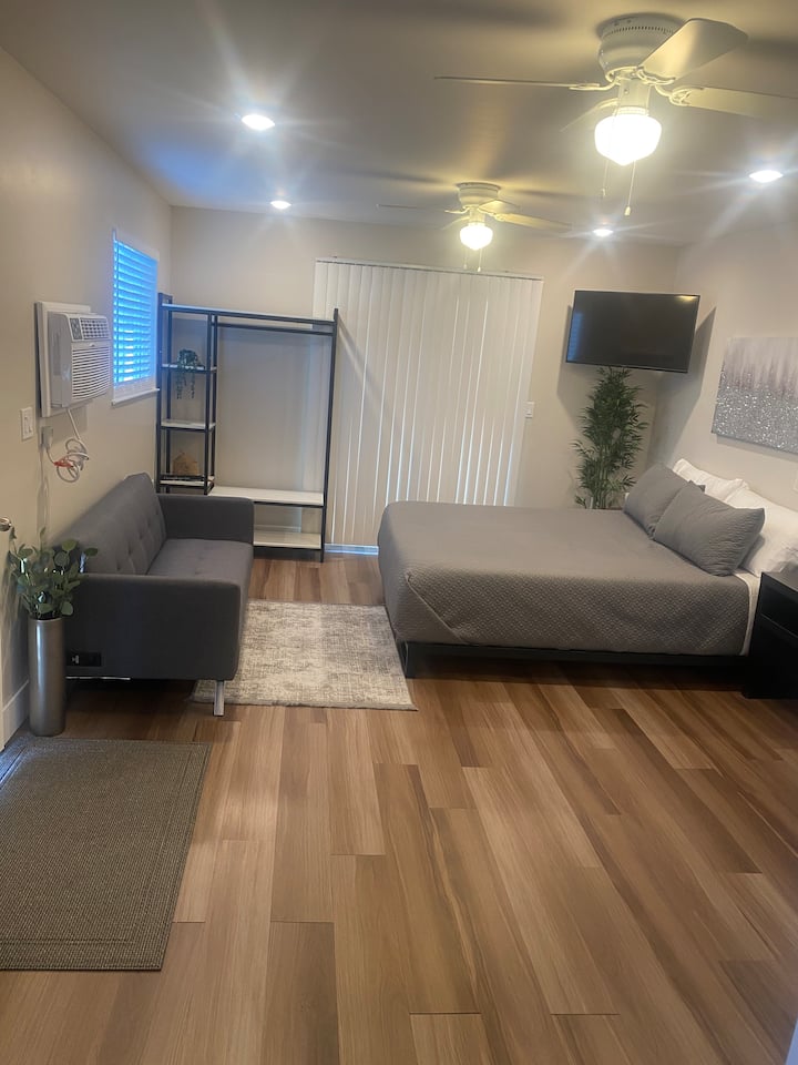 Beautiful Studio With A King Size Bed. - 匹茲堡