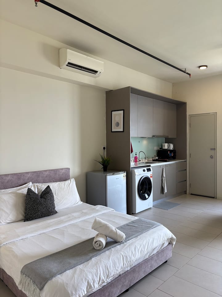 Snug Studio Tamarind Stay Cyberjaya By Mh - Cyberjaya
