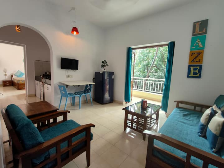Laze-750 Meters From Calangute Beach In A Resort - Goa