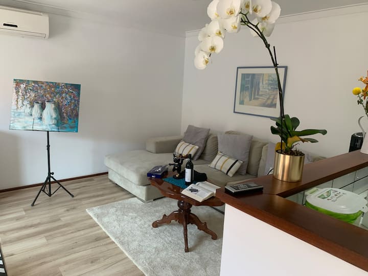 “City Gem: Comfort & Style” - Fremantle