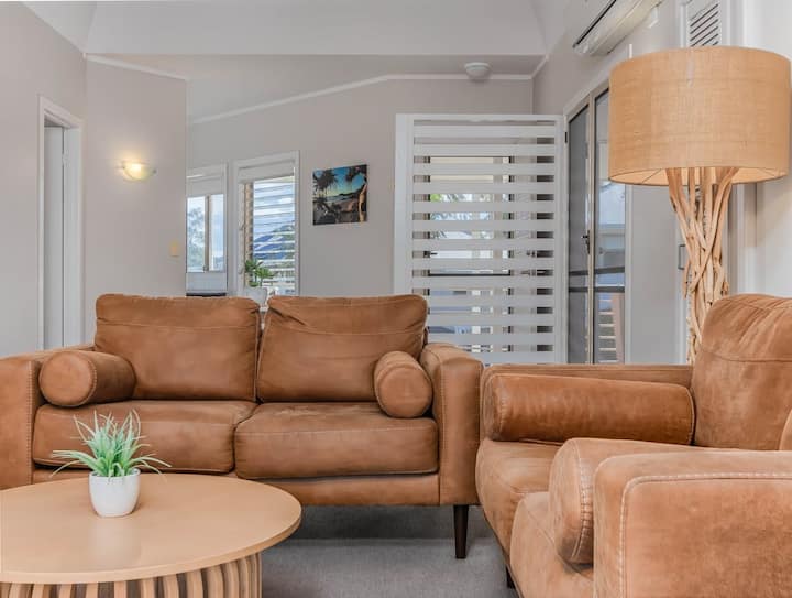 Upstairs Balcony Suite - 2 Bed Apt - U16 - Pottsville