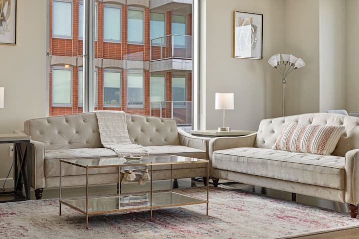 Spacious Apartment In Back Bay Heart Amazing View - Boston, MA