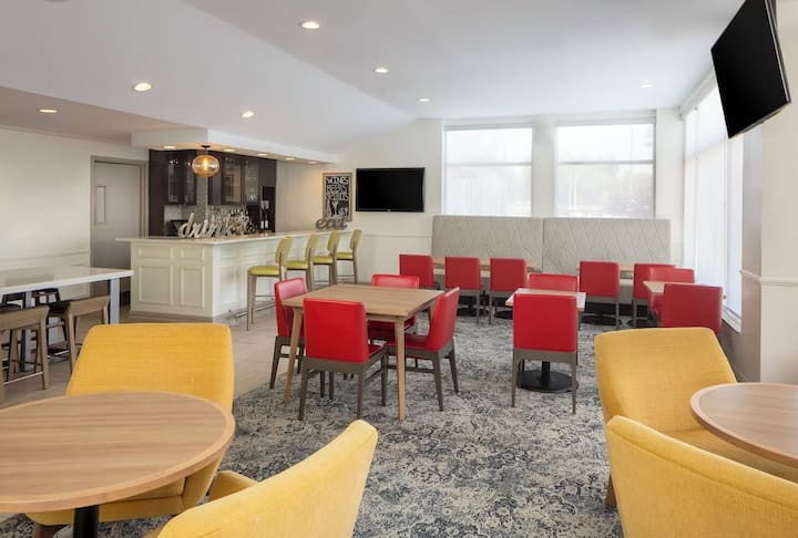 Near Jfk Airport + Free Shuttle. Dining. Fitness. - New York City