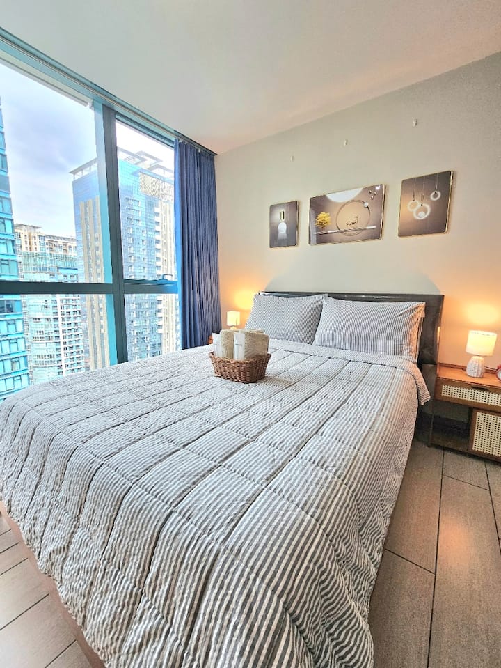 Uptown Bgc
Uptown Mall
No Hidden Fees - Luzon