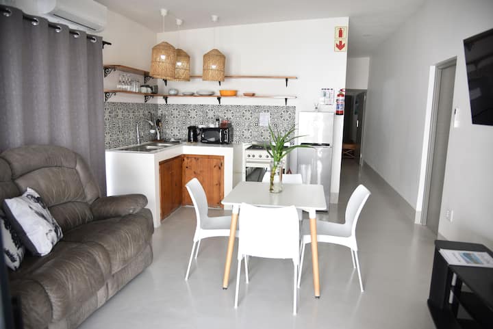 Two Bedroom Family Unit - Oudtshoorn