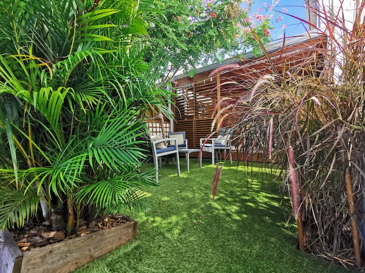 Charmant Studio Avec Extérieur Au Flamboyant - Saint-Leu