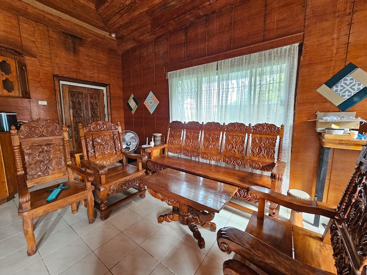 Affordable Barkada / Family Room Near Beach - Mabini