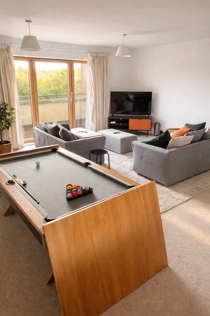 Large Apartment• Sleeps 10• Free Parking X3• Cmk - Milton Keynes