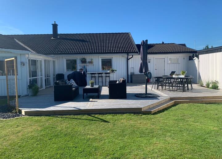 Villa Nära Stad Och Natur - Jönköping