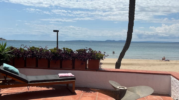 Fantástico Chalet A Pie De Playa - Cadaqués