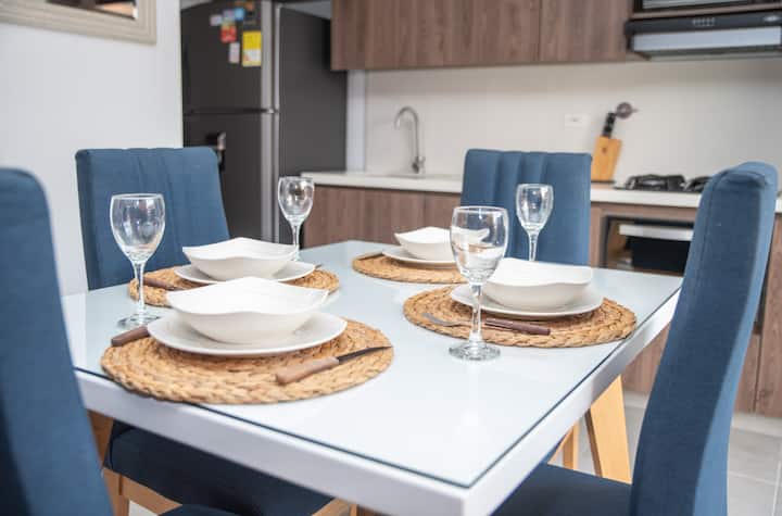 Luxury 3 Bedroom Apartment With A/c - Calazans - Bello, Colombia