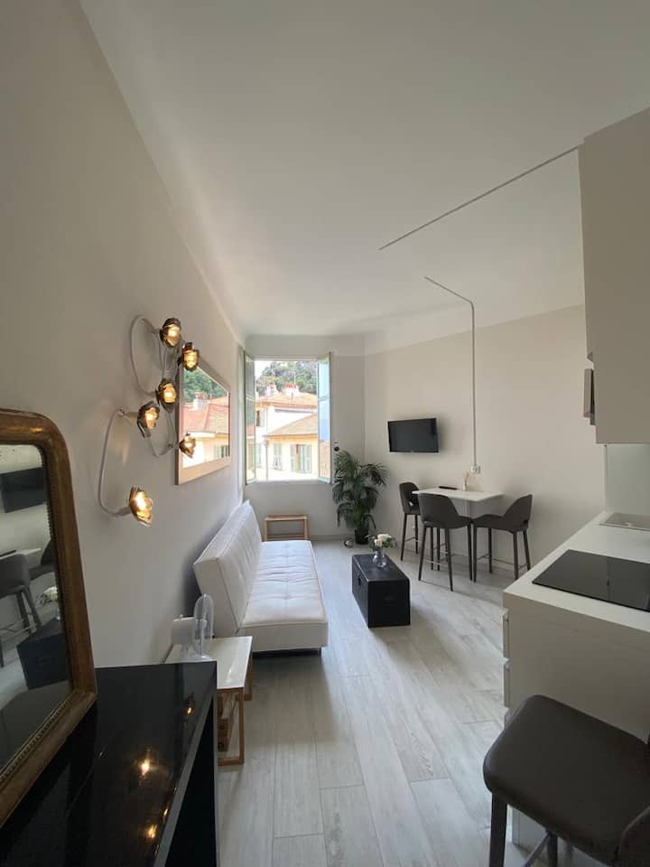 Appartement Sur Le Vieux Port Au 5e éTage Avec Vue - Nice