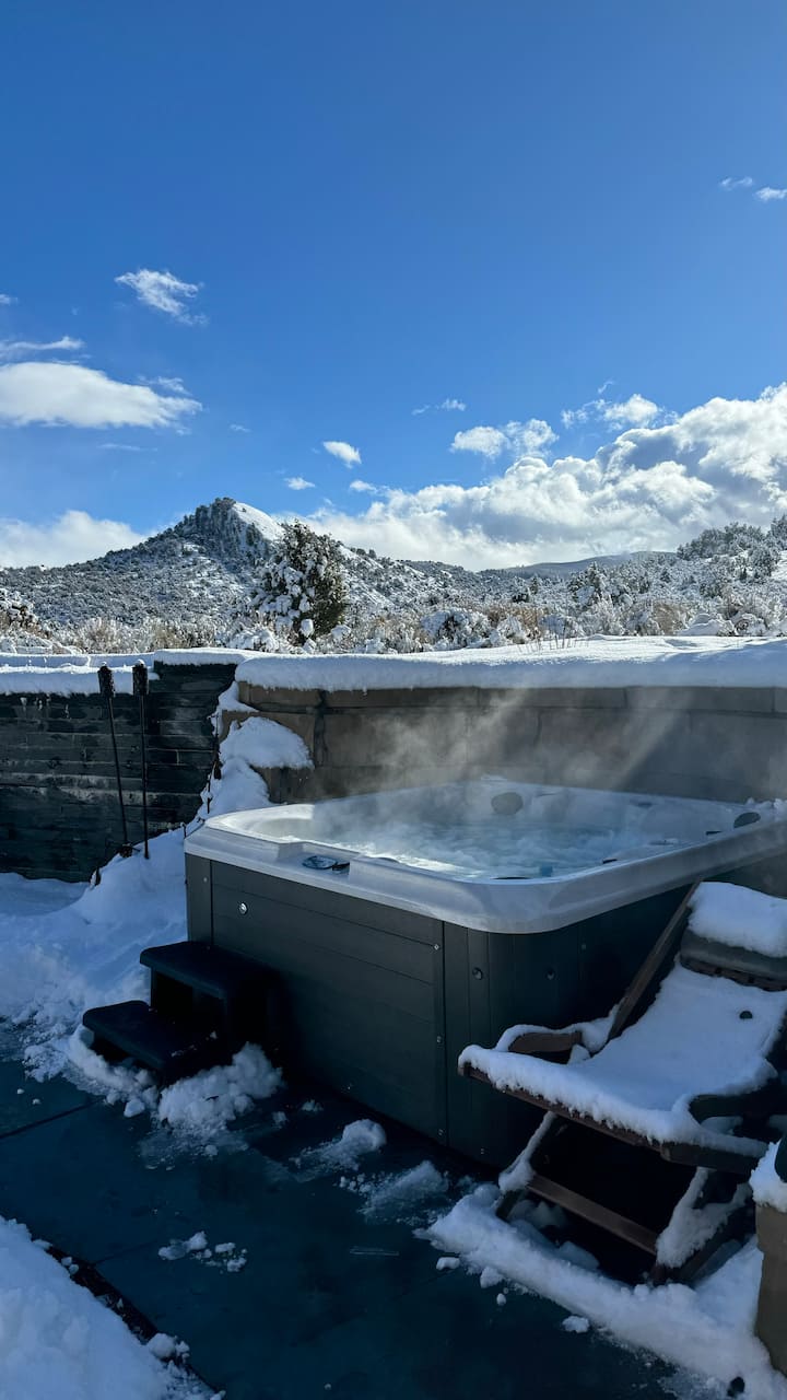 Custom Home Close To Vail & Bc W/ Sauna & Hot Tub - Eagle, CO