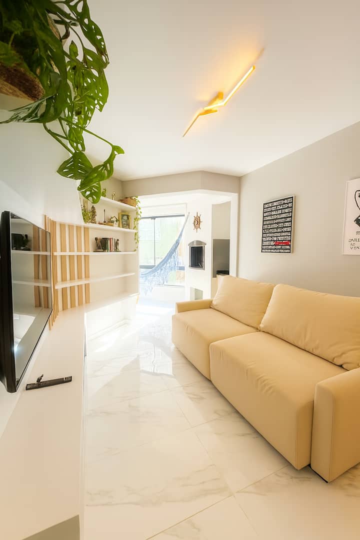 Amplo, Limpo E Moderno Para Família A 250m Do Mar -