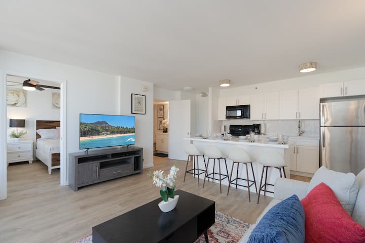 30fl Oceanviewl New Remodeled|free Parking+wifi+ac - Honolulu, HI