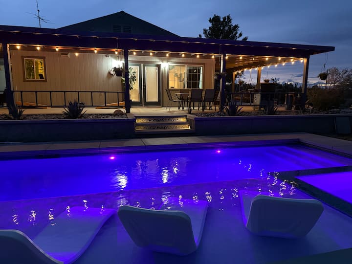 Sunset Oasis - Spa/pool/fire Pit/mini-golf/arcade - Joshua Tree, CA