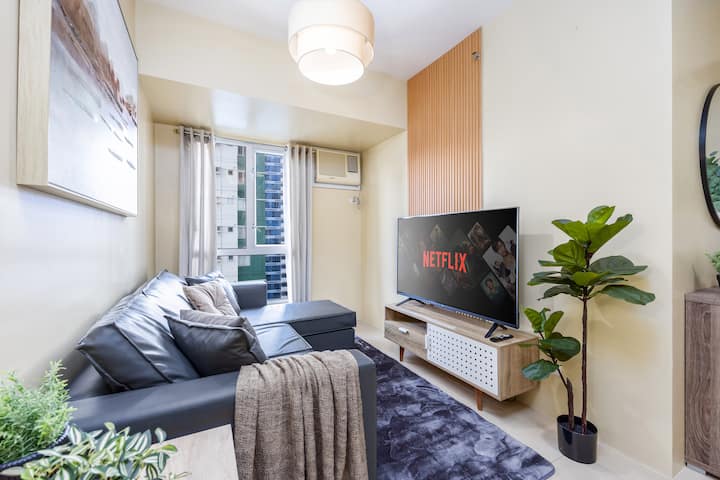 2br In It Park Near Sugbo Mercado  Pool & Netflix - Cebu City