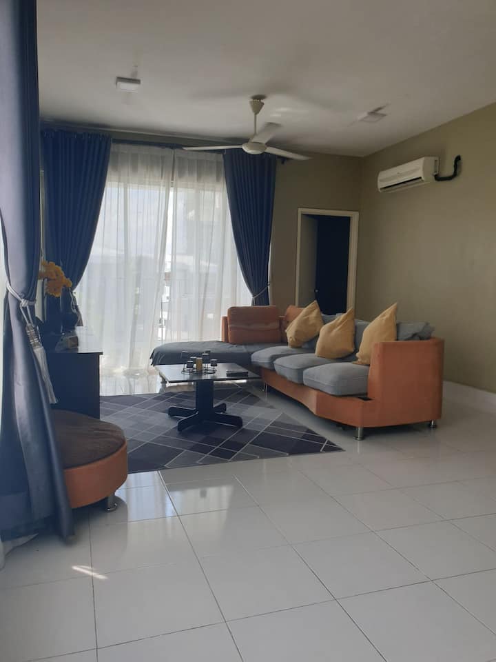 Cyberia Crescent Cyberjaya | Wi-fi & Netflix | - Cyberjaya