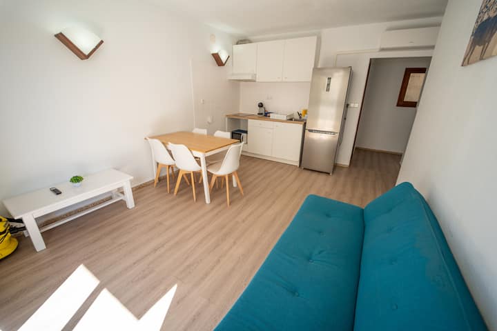 Spacious 2br Apartment With Kitchen • Sleeps 5 - Sant Antoni de Portmany