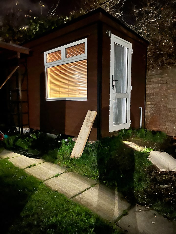Cabin Own Bathroom & Bunkbeds - Belfast