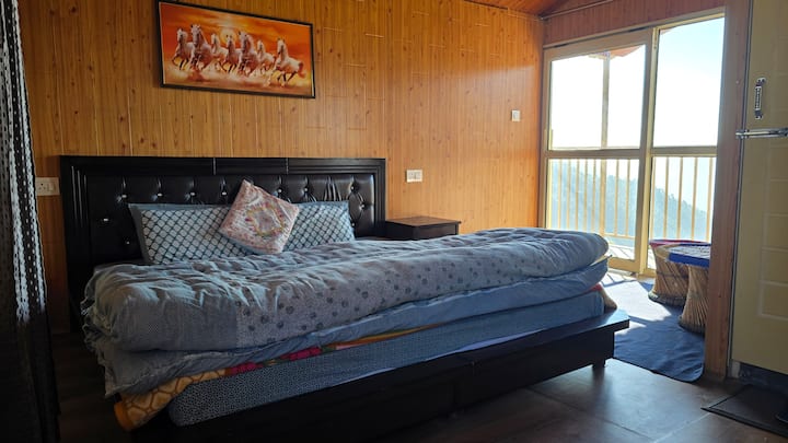 Treehouse By The City Escape - Shimla