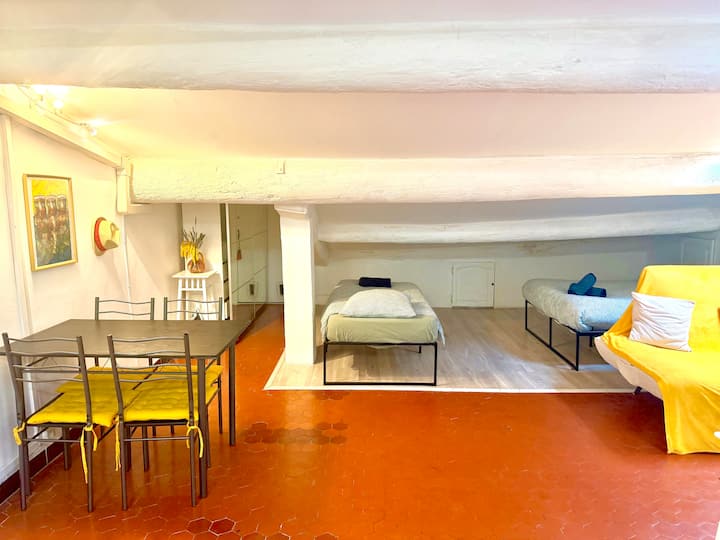 Loft De Charme Au Vieux-port, Place Aux Huiles - Marseille