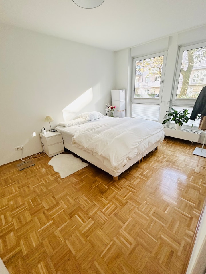 2 Rooms Spacious Flat In City Center - München