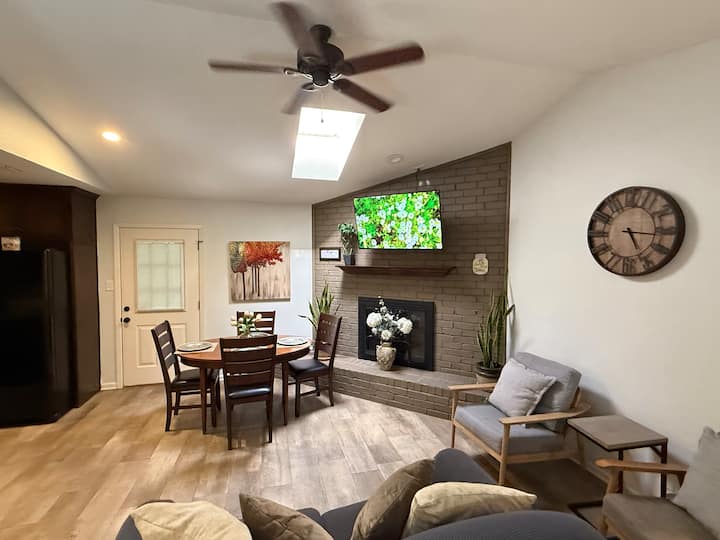 Charming & Cozy Renovated Home - Longview, TX
