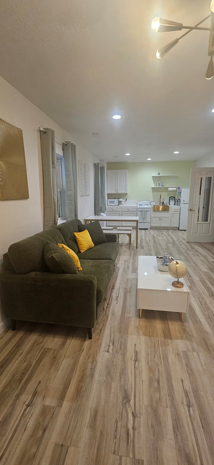 Family Friendly *Kids Stay Free!* Hot Tub - Eureka, CA