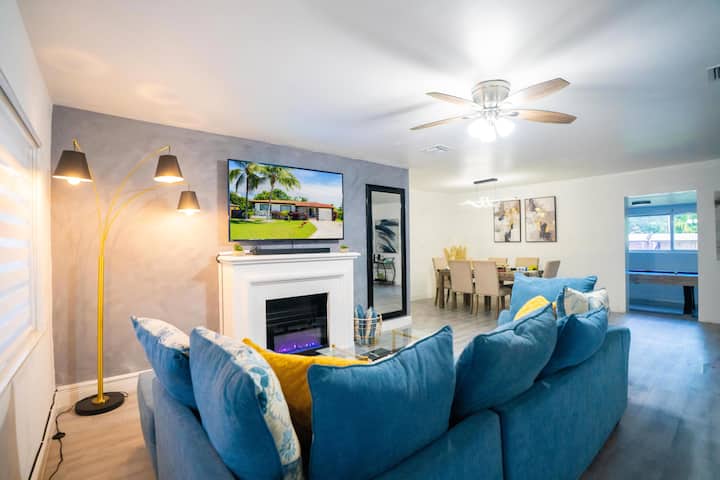 Tropical Oasis | Spacious Home - North Miami, FL