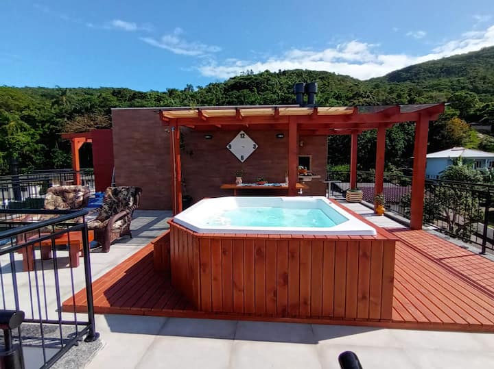 Cobertura Duplex Com Jacuzzi Privativa. - Florianópolis