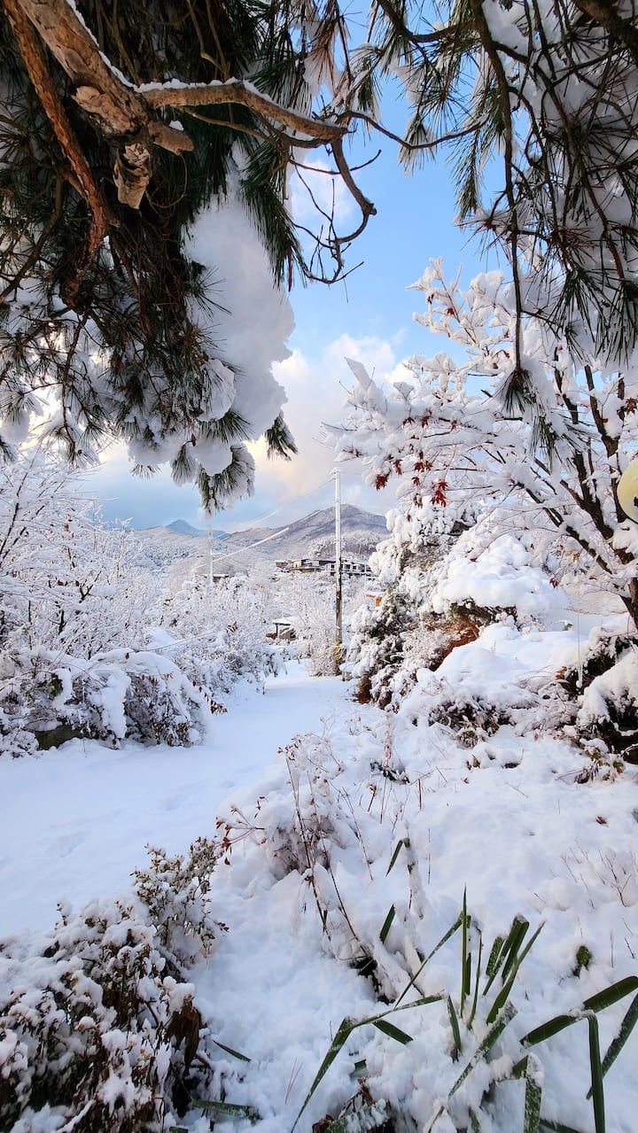 [언덕위 작은독채] "우리만 있고 싶을 때" #양평언덕집# - 용문면