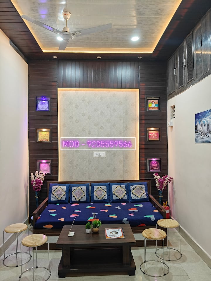 Anjani Home | 3bhk Homely & Groundfloor Appartment - Waranasi