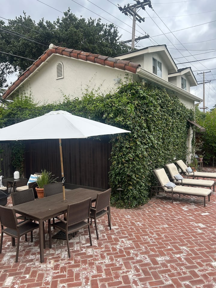 Sunny Redwood City Studio 
Private Entry - San Mateo, CA