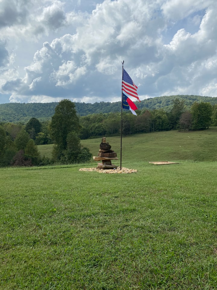 Glamper At Stacked Rock Ranch; Horse Trail Rides - Caroline du Nord