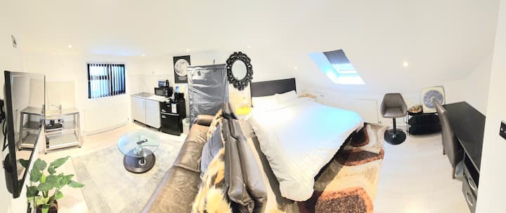 Riverview, Stylish Nonsmoking Loft Ensuite 4 Rent - Dartford