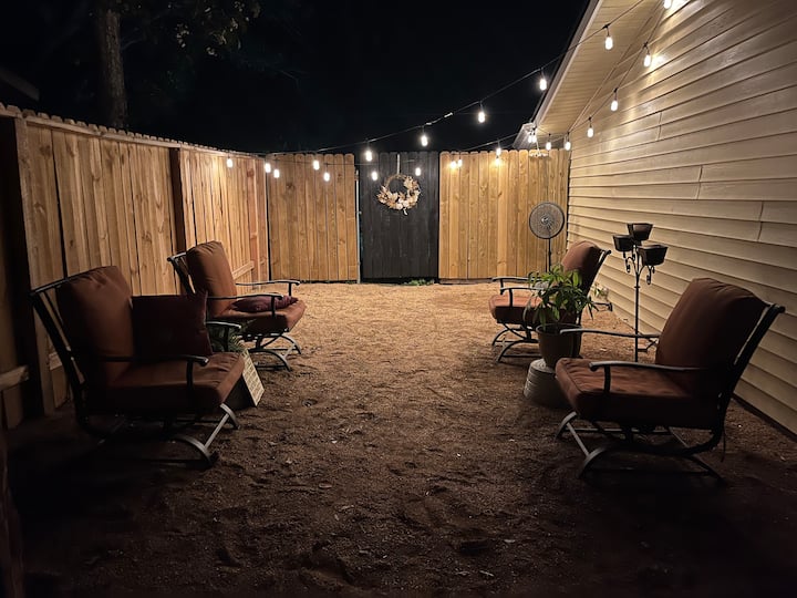 Wine Alley Studio - Fredericksburg, TX