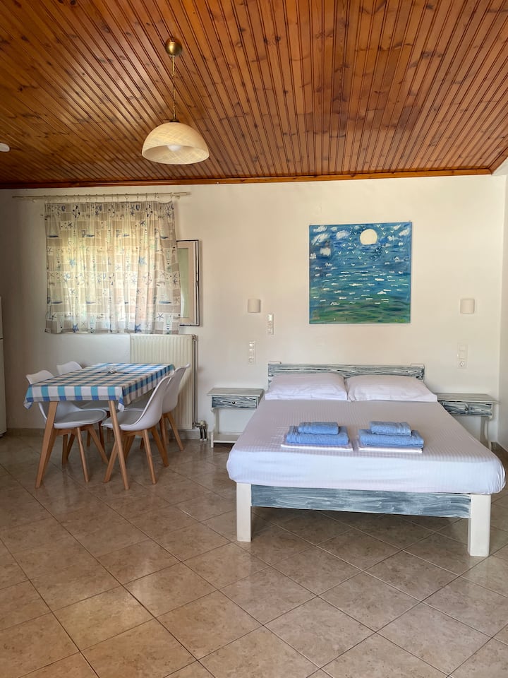 Vasiliki’s Cozy Apartment - Skiathos