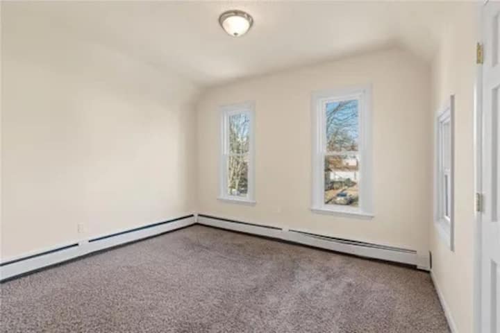 Cozy Home Next To A Park! - Saint Paul, MN