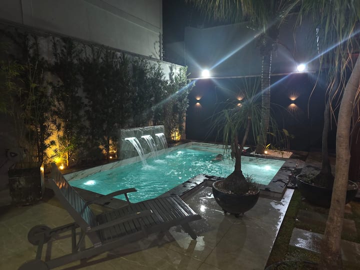 Magnífico Sobrado 6 Quartos - Goiânia