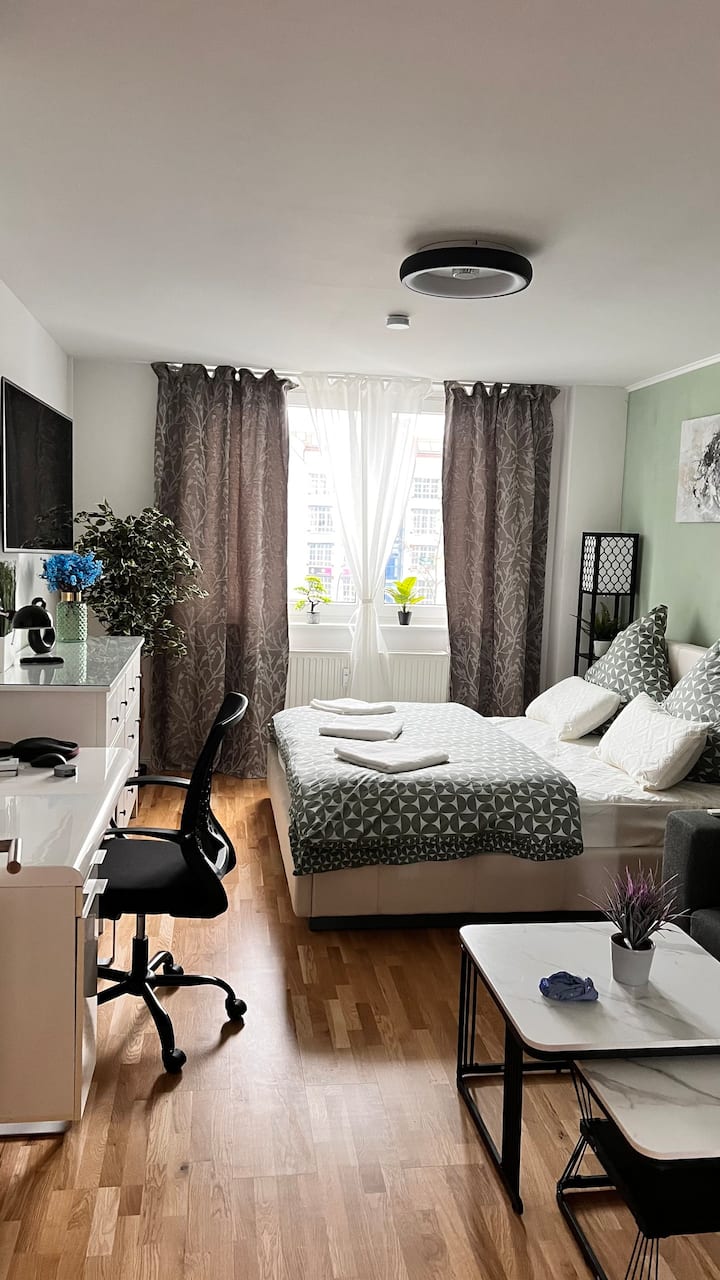 King Size Bed | Central | Cozy | Stylish Room - Berlin