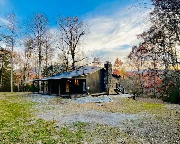 Mid-century Meets Luxury Cabin With Privacy & View - Gatlinburg, TN