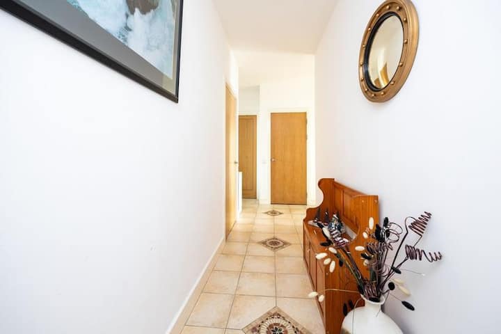 Central Dublin Apartment With City Views - Dublín