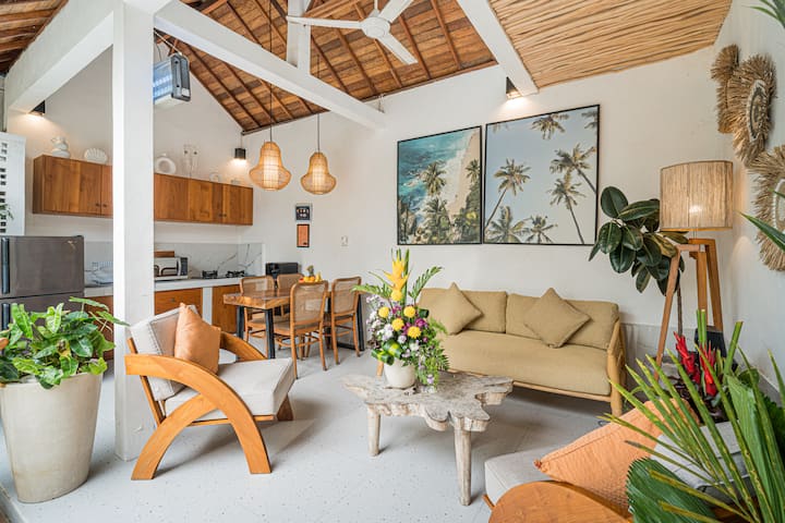 2br Villa In Seminyak | Floating Breakfast - 쿠타