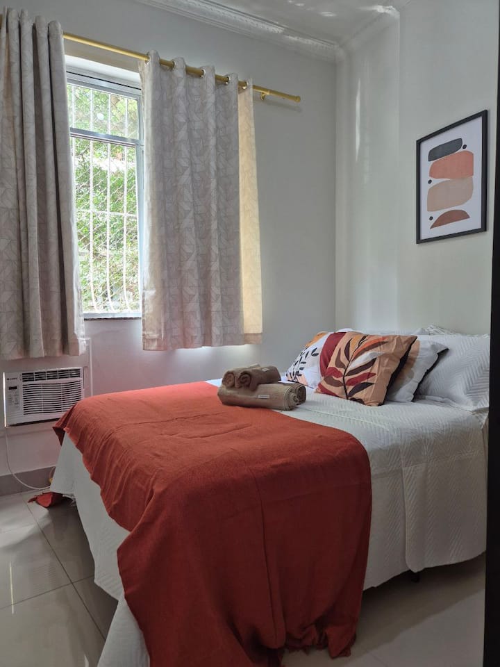 Melhor Localização, Poucos Passos Da Praia. - Rio de Janeiro