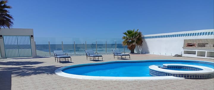 Marena-luxury Beach Front Residence With Pool - Ensenada