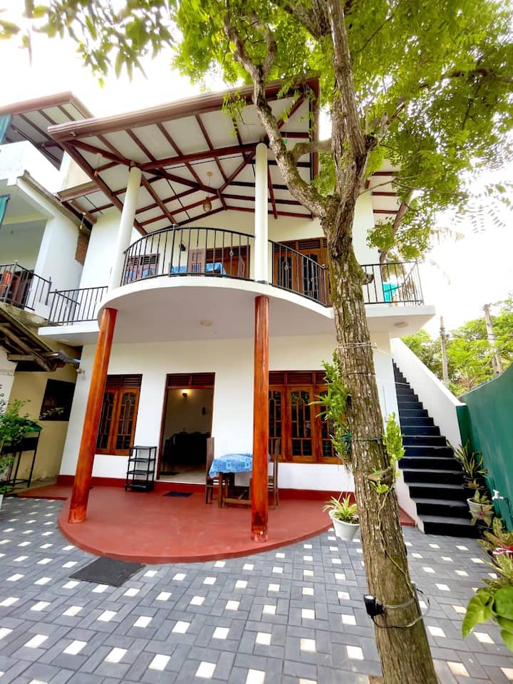 Two Rooms With Balcony With Kitchen - Mirissa