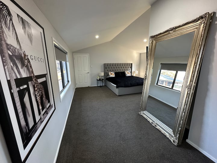 “Stay’z On Sheeran “ - Hyams Beach