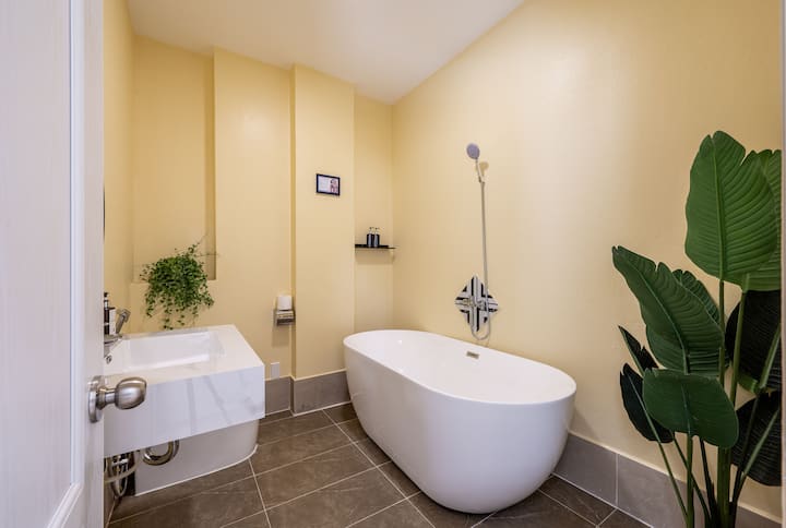 Latte Lounge - Cozy Studio Near Ben Thanh - Vietnam