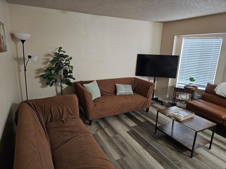 Marine B Two Bedrooms One-half Bathrooms Townhouse - Everett, WA